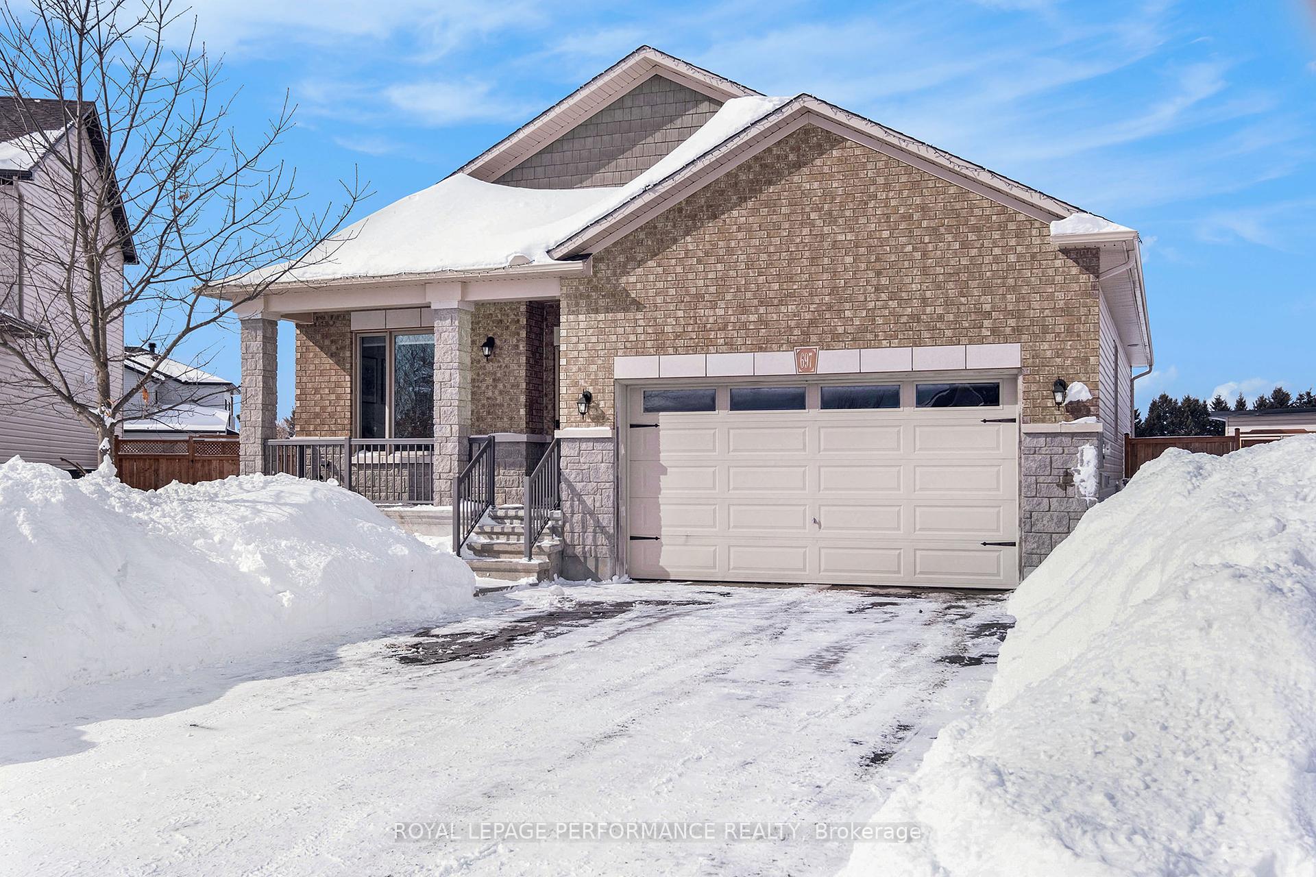 697 Bruxelles Street, Russell, ON K0A 1W0