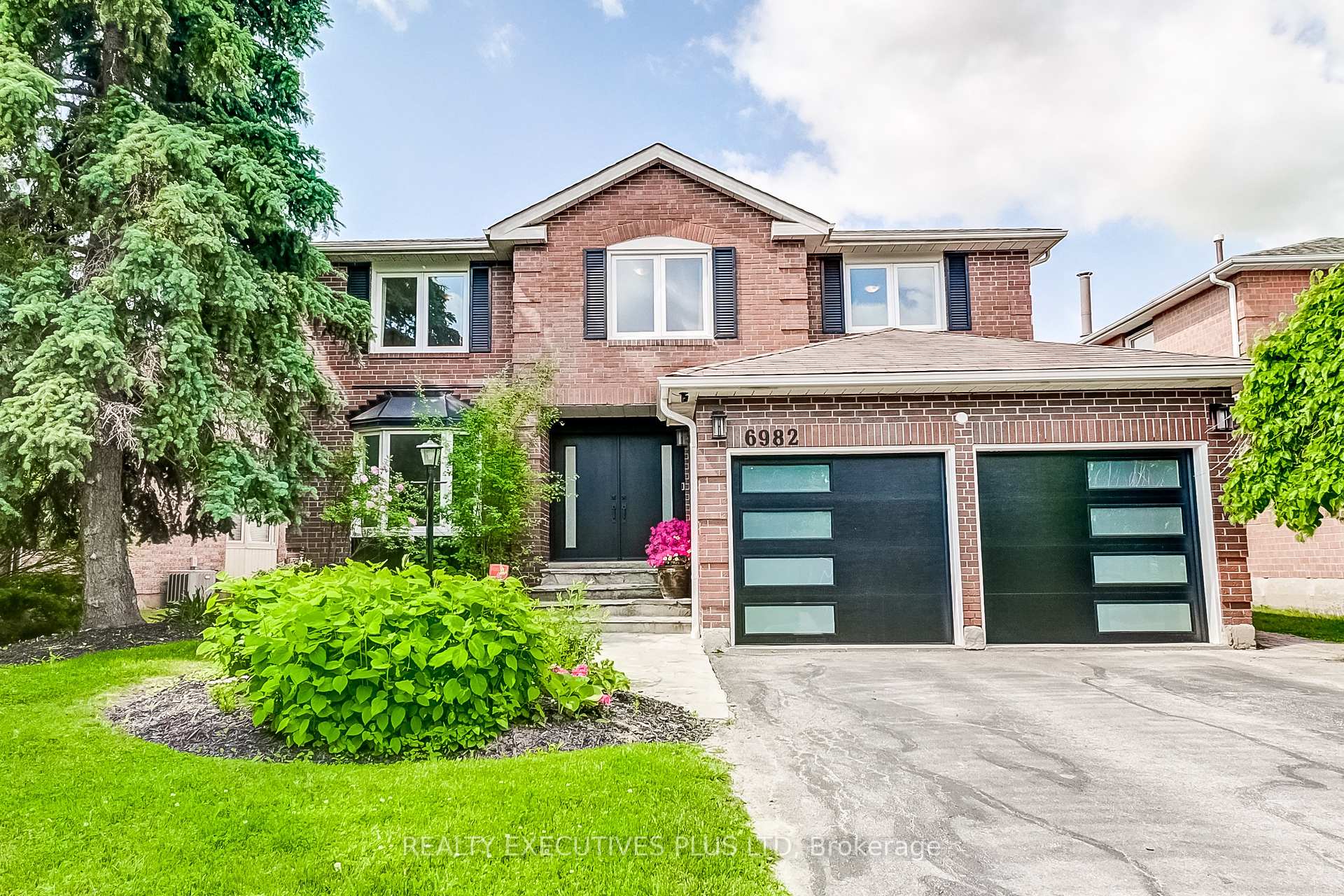 6982 Danton Promenade, Mississauga, ON L5N 4Z6
