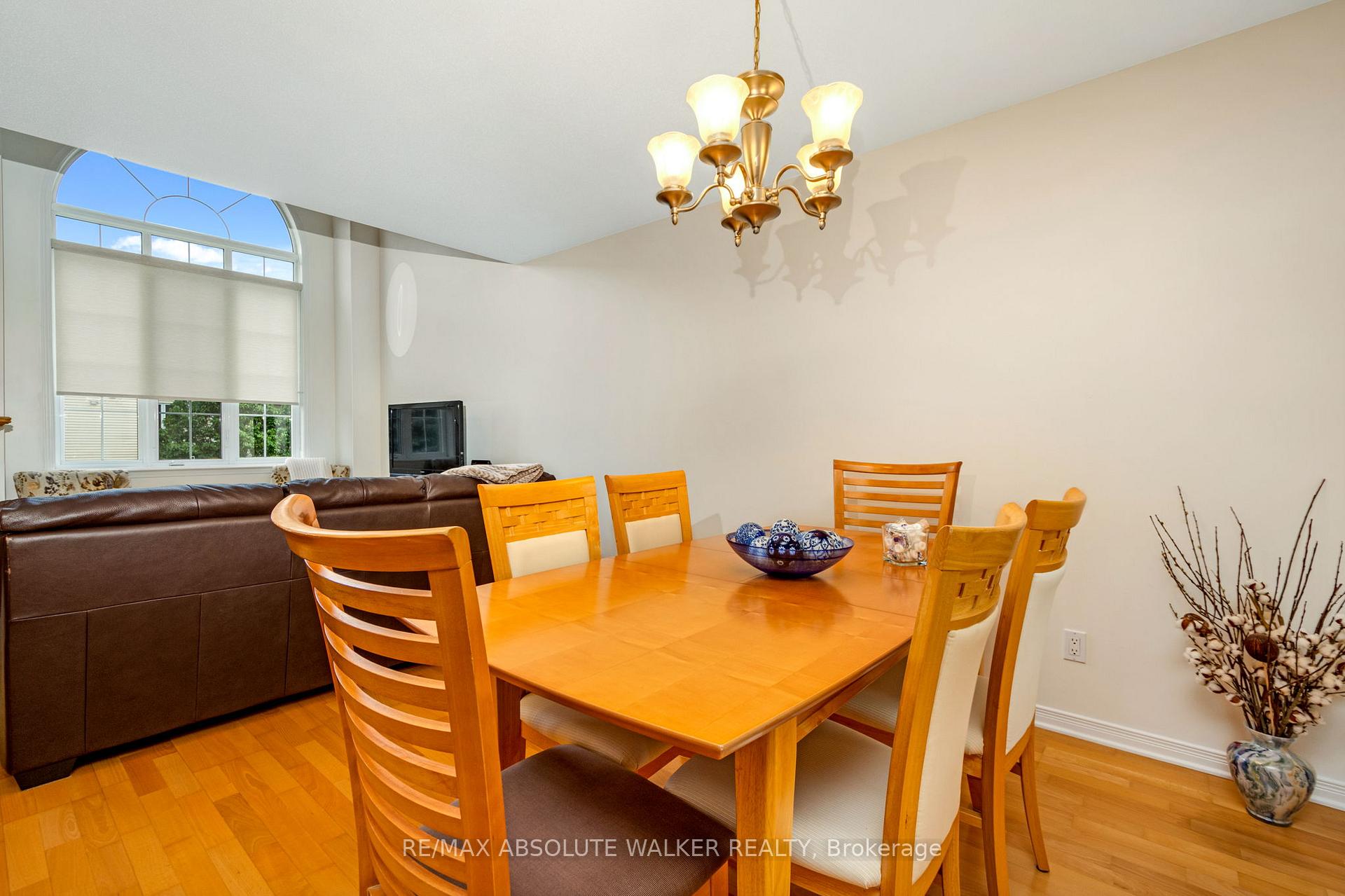 7 - 107 Gatestone Private, Beacon Hill North - South and Area, ON K1J 1K5