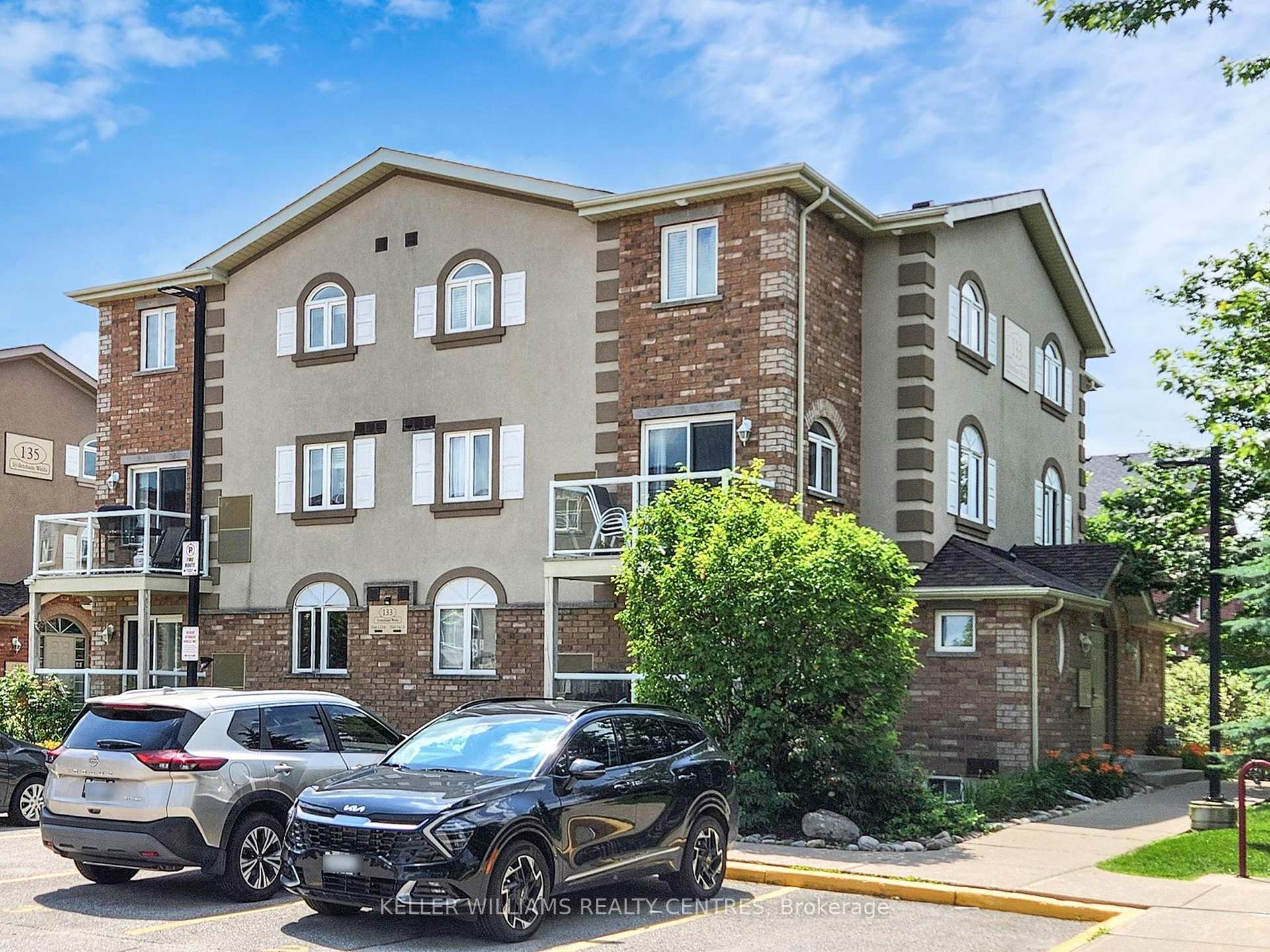 7 - 133 Sydenham Wells, Barrie, ON L4M 0H3