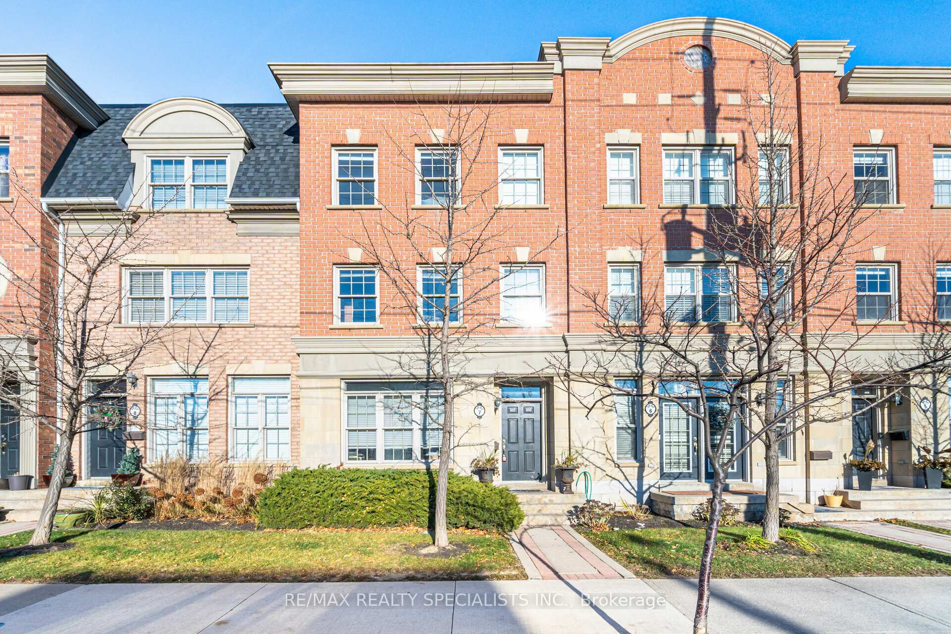 7 - 3062 Lake Shore Boulevard, Toronto, ON M8V 4C9
