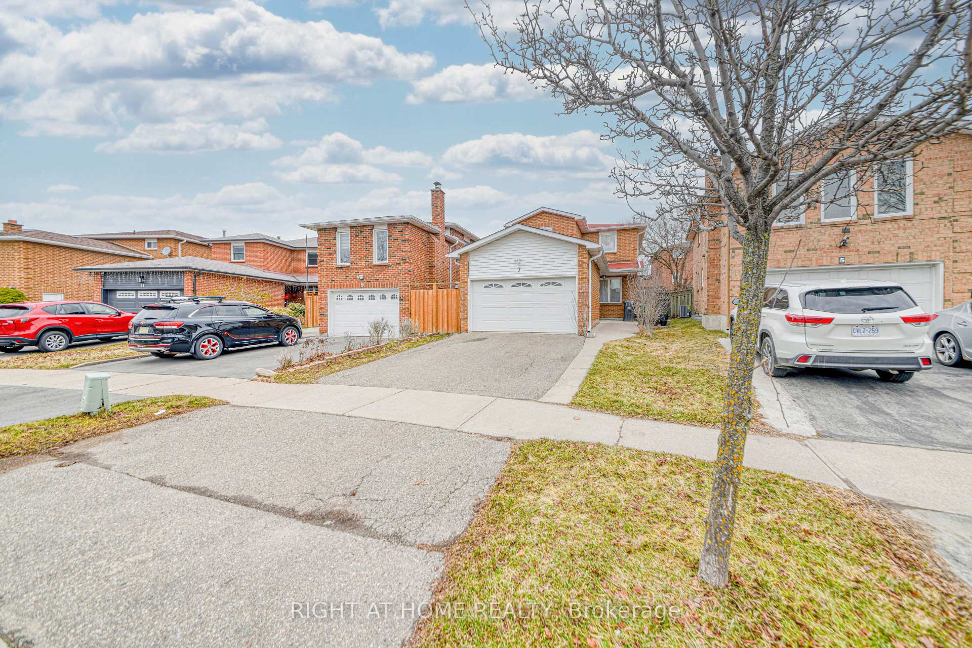 7 Alabaster Drive, Brampton, ON L6V 4E5