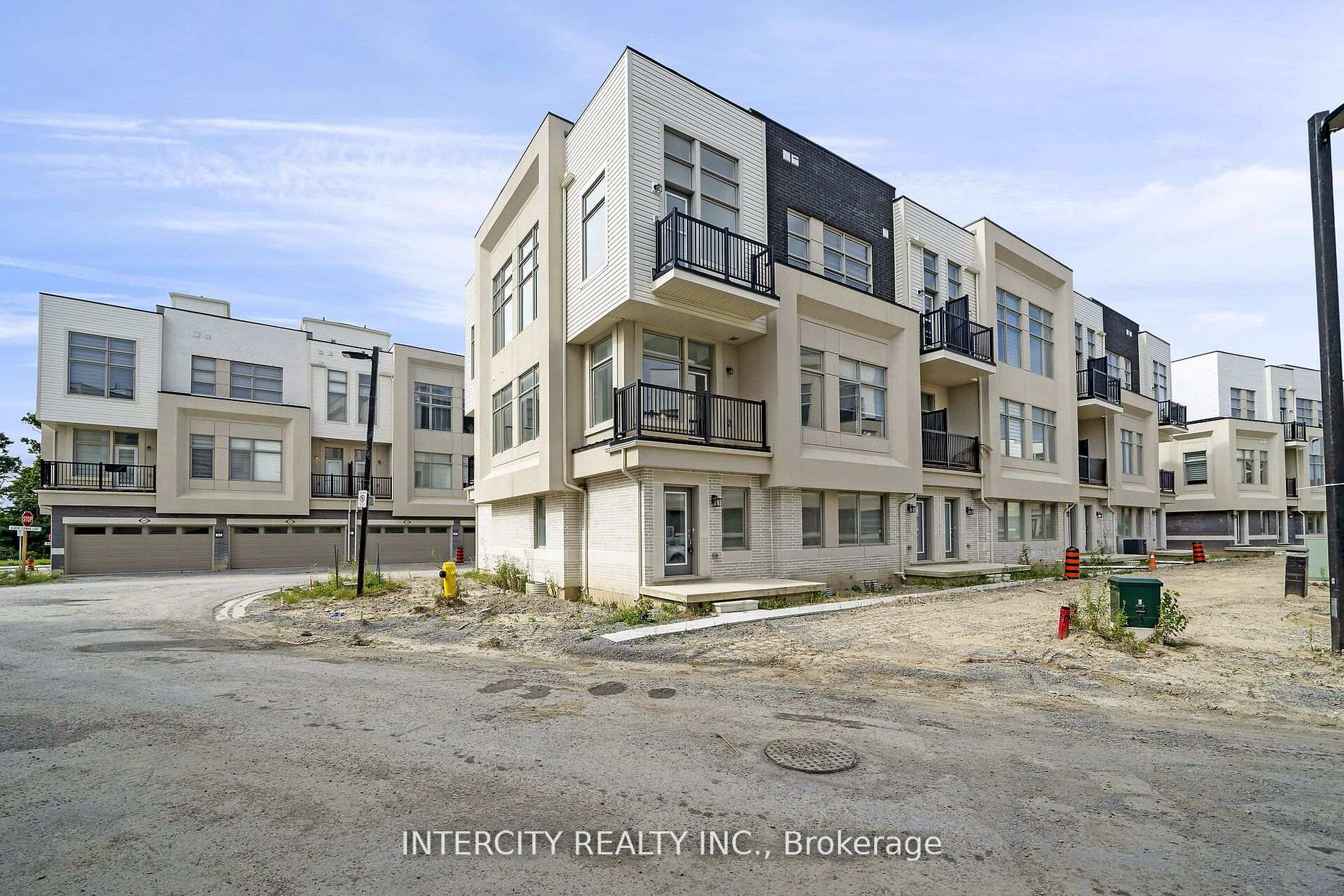 7 Albert Firman Lane S, Markham, ON L6C 3B5