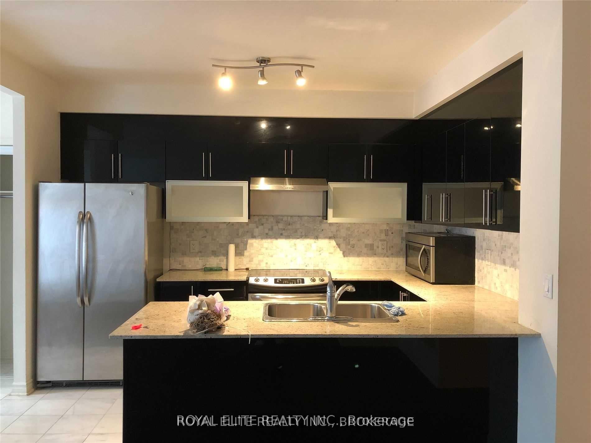 19 - 7 Brighton Place, Vaughan, ON L4J 0E3