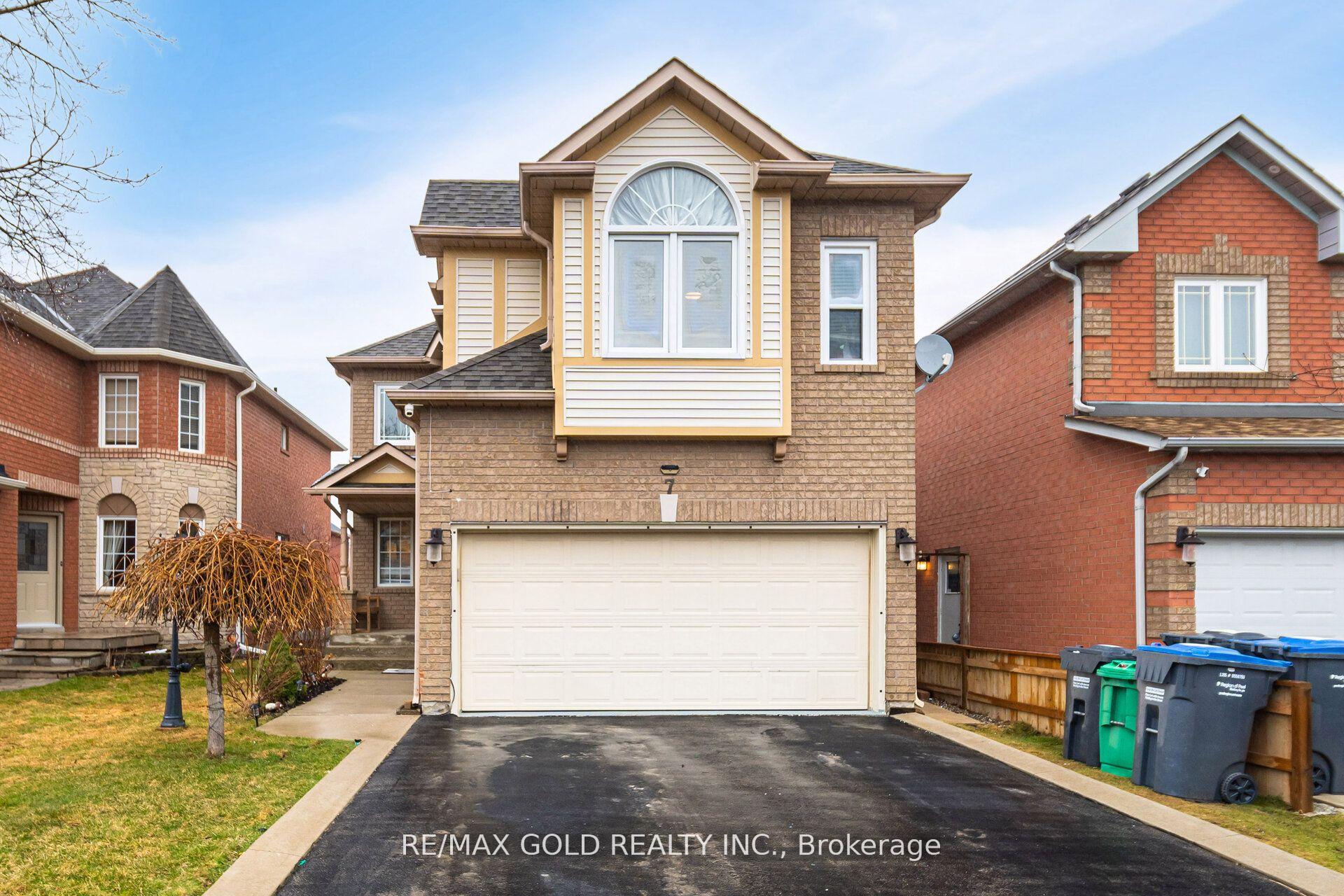 7 Creekwood Drive, Brampton, ON L7A 1G6