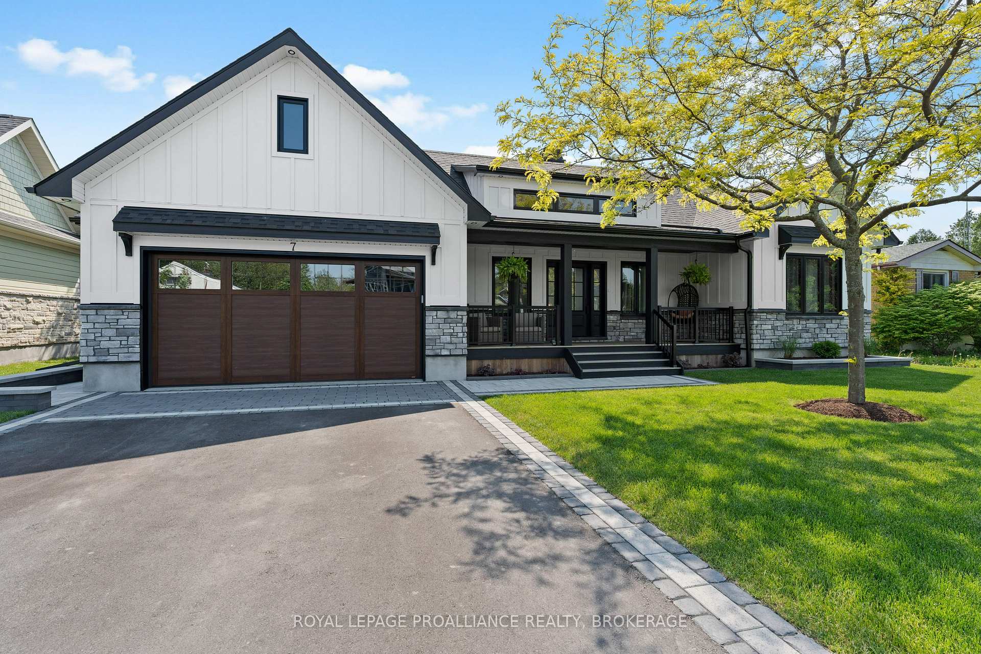 7 Crescent Drive, Kingston, ON K7M 4J3