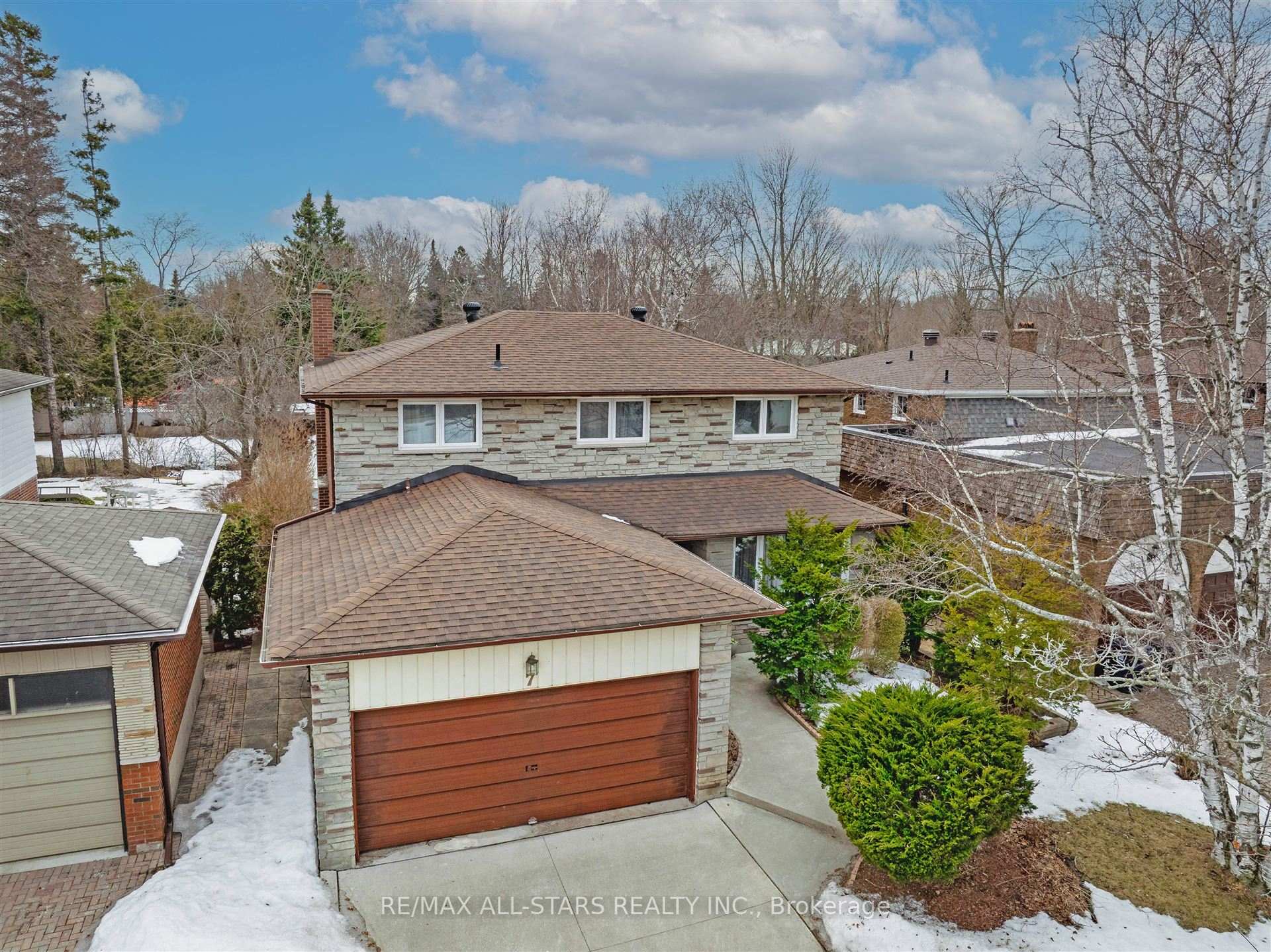 7 Dearham Wood, Toronto, ON M1E 1R7