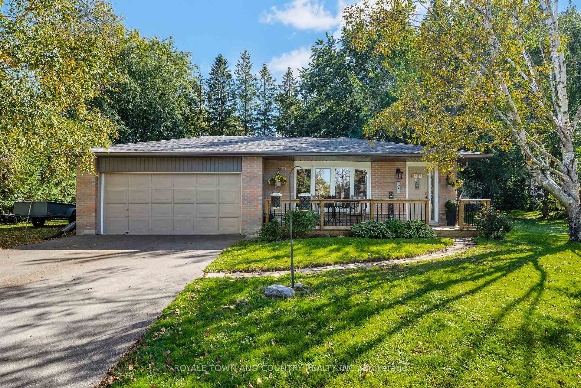 7 Donelda Court, Scugog, ON L0B 1B0