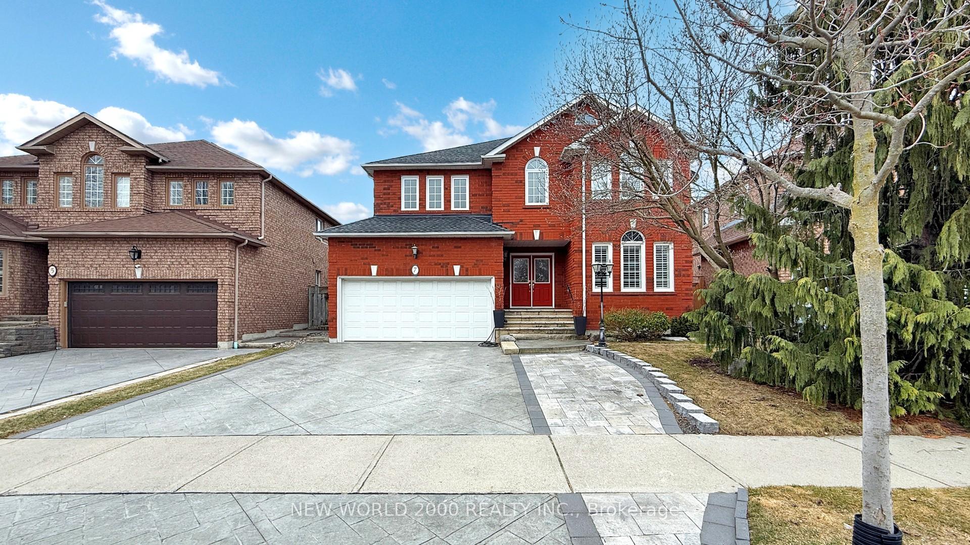 7 Finnegan Place, Whitby, ON L1R 2G2