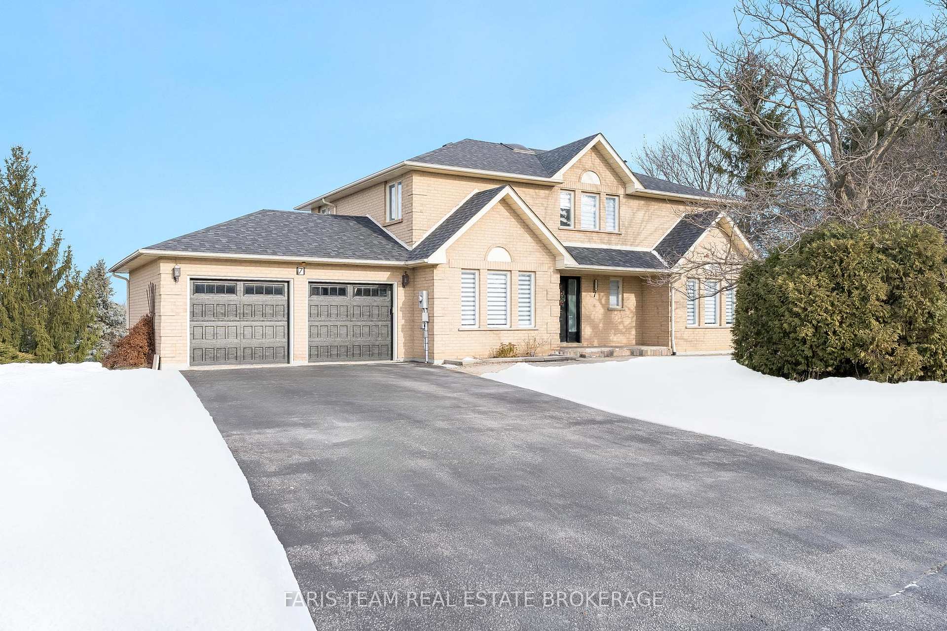 7 Golfview Boulevard, Bradford West Gwillimbury, ON L3Z 3Z1