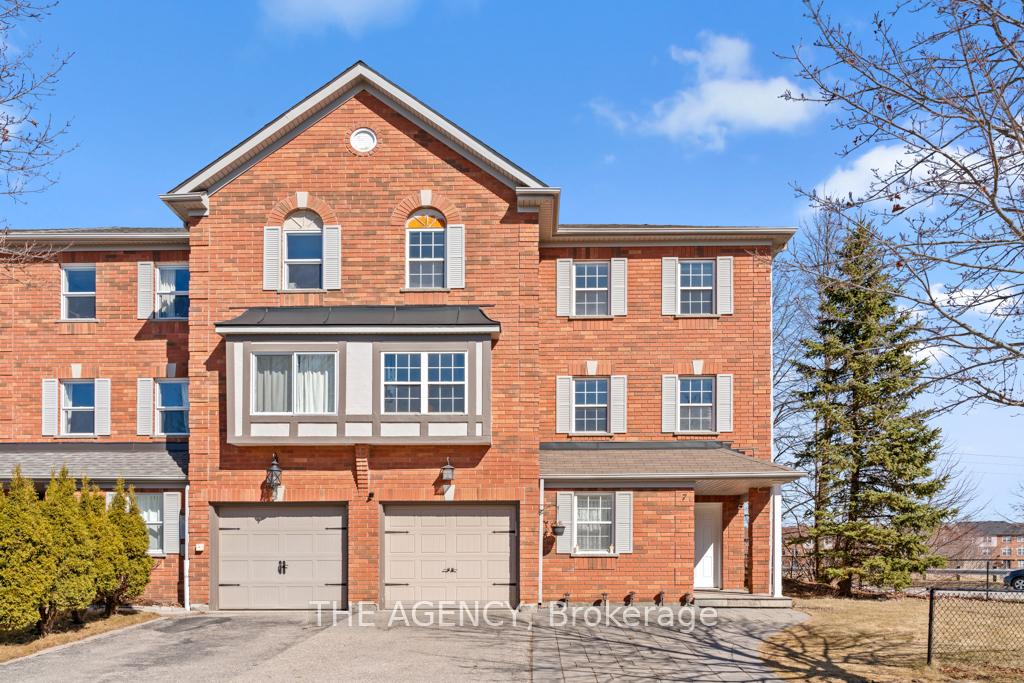 7 Hawtin Lane, Aurora, ON L4G 7L4