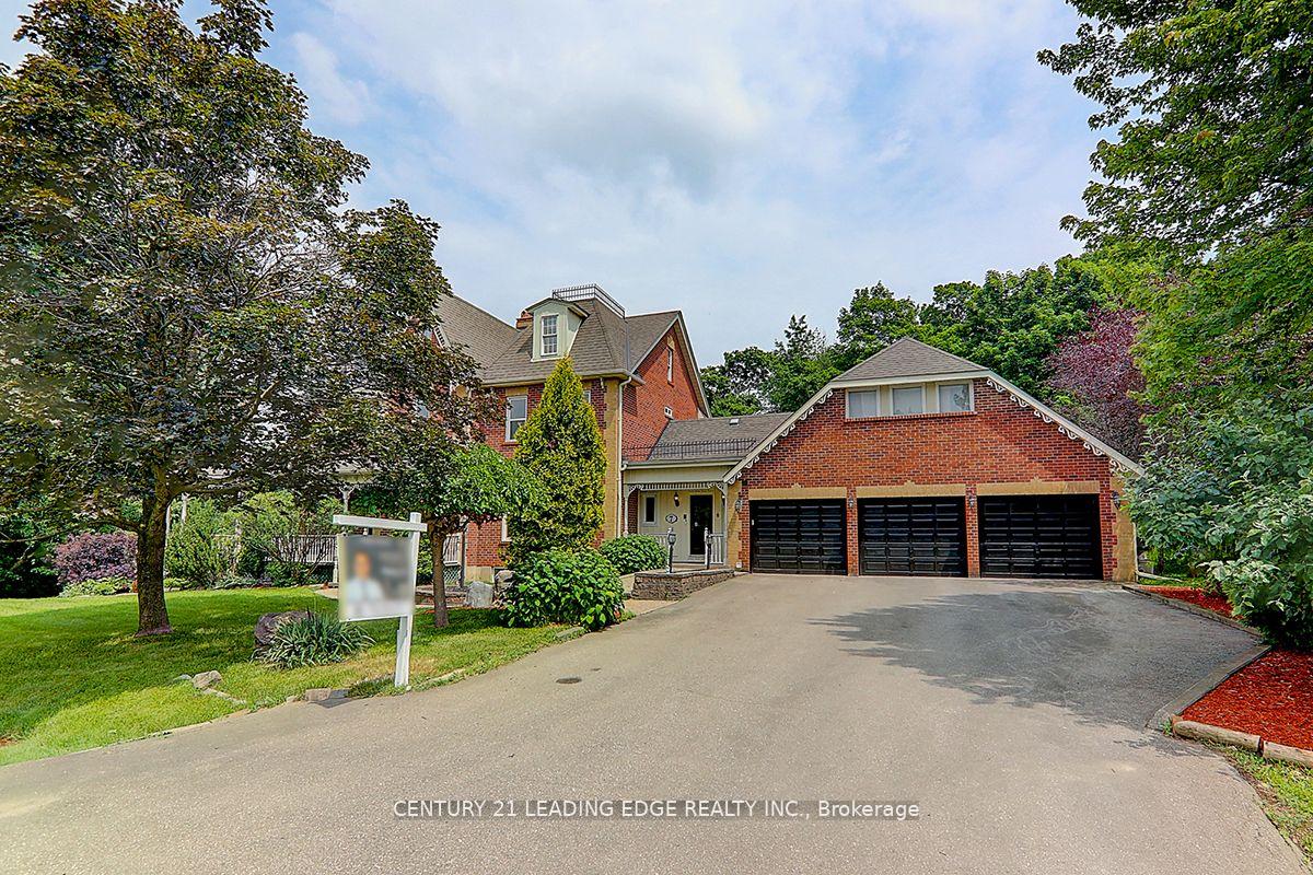 7 Maple View Lane, Whitchurch-Stouffville, ON L4A 7X5