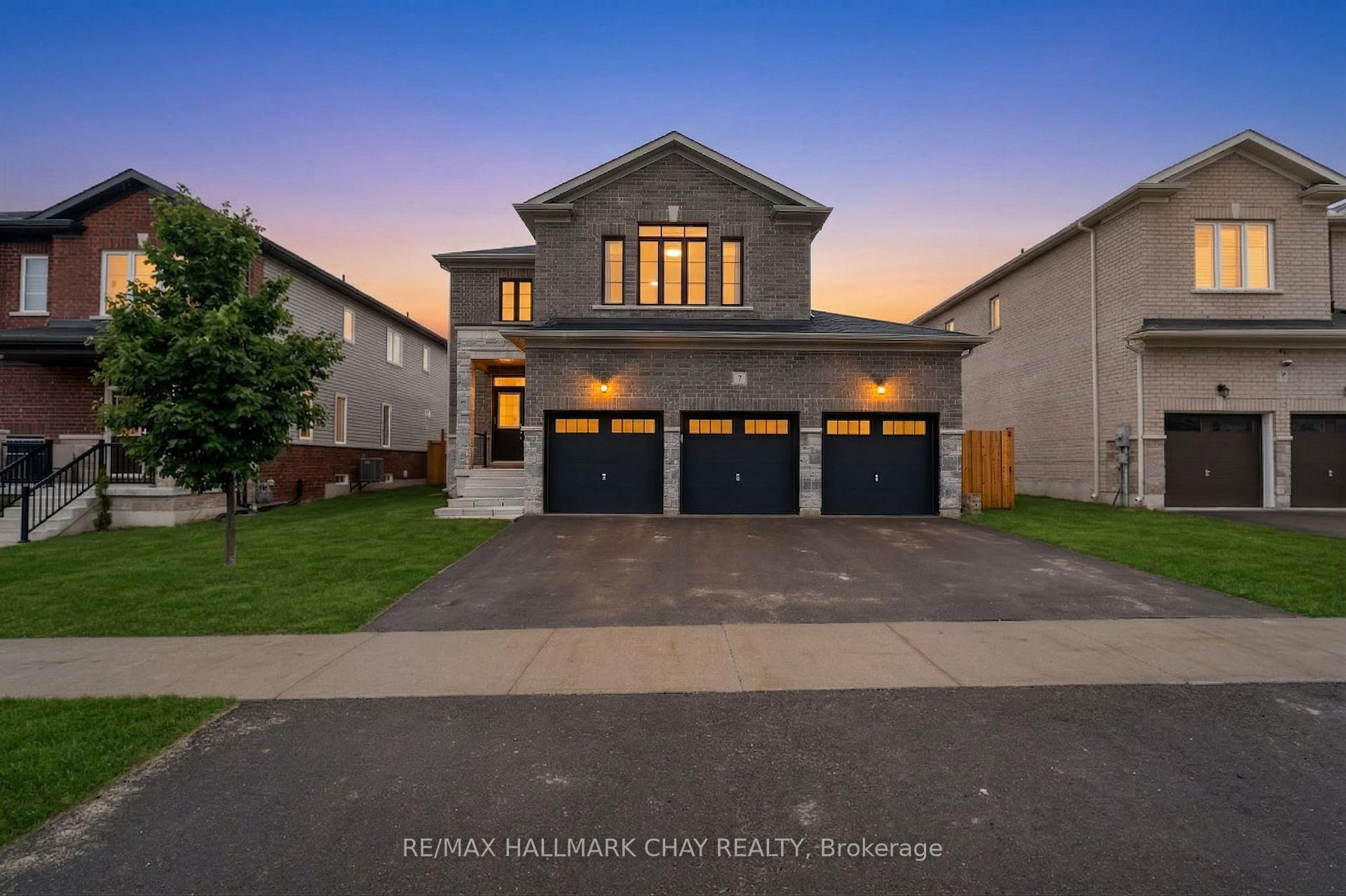 7 Middleton Drive, Wasaga Beach, ON L9Z 0L1