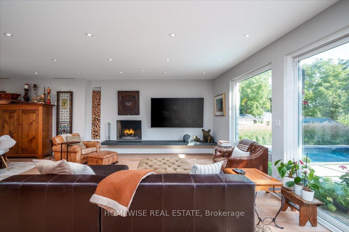 7 Moore Park Drive, King, ON L0G 1T0