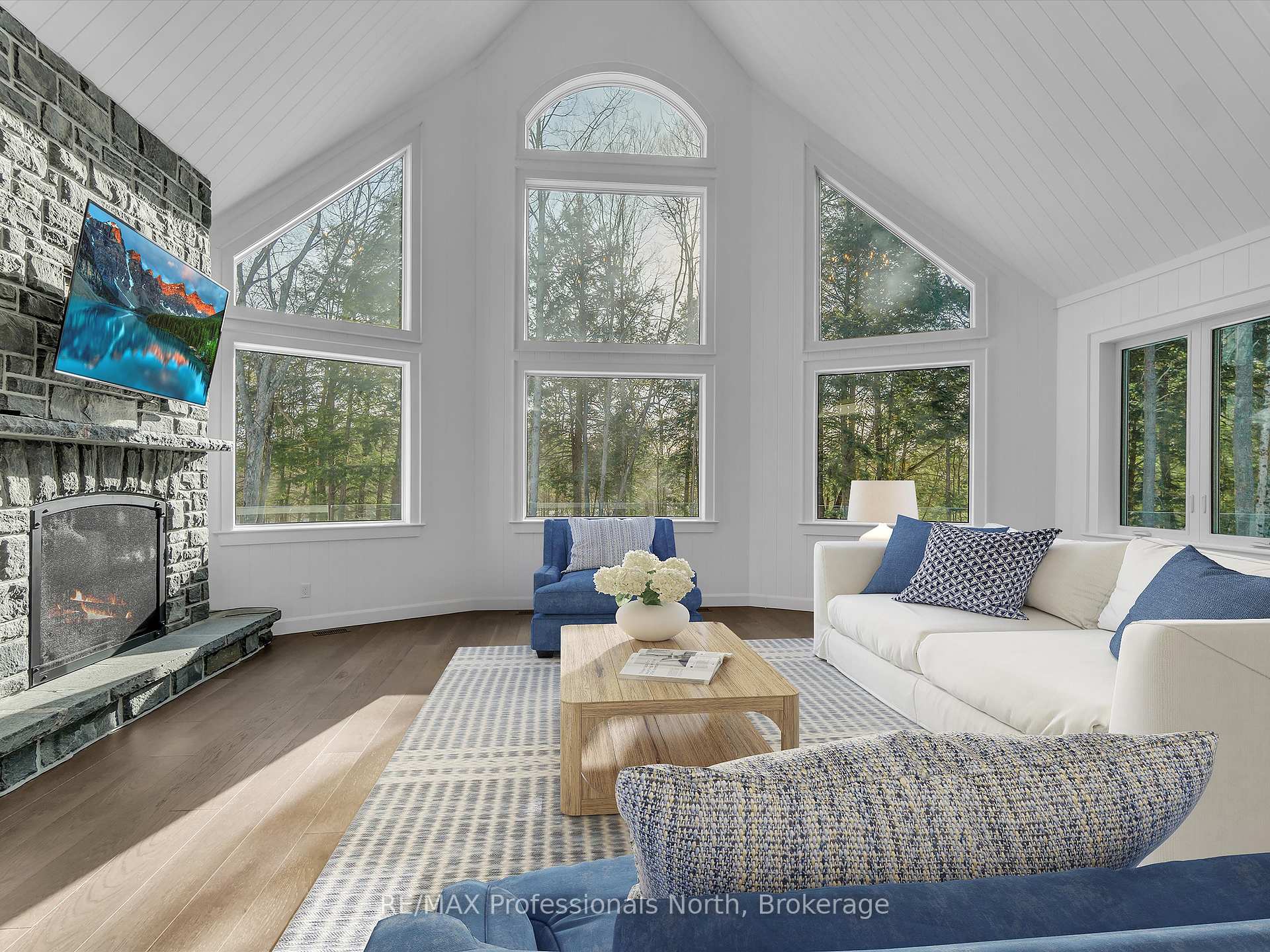 7 MUSKOKA PINES Road, Bracebridge, ON P1L 0A1