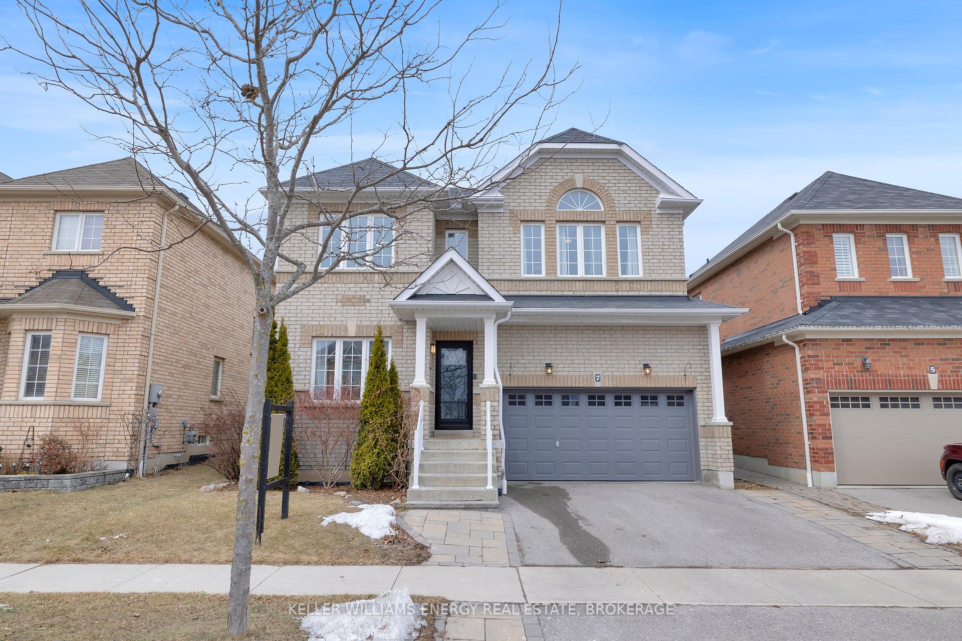 7 Myette Drive, Whitby, ON L1P 0B2
