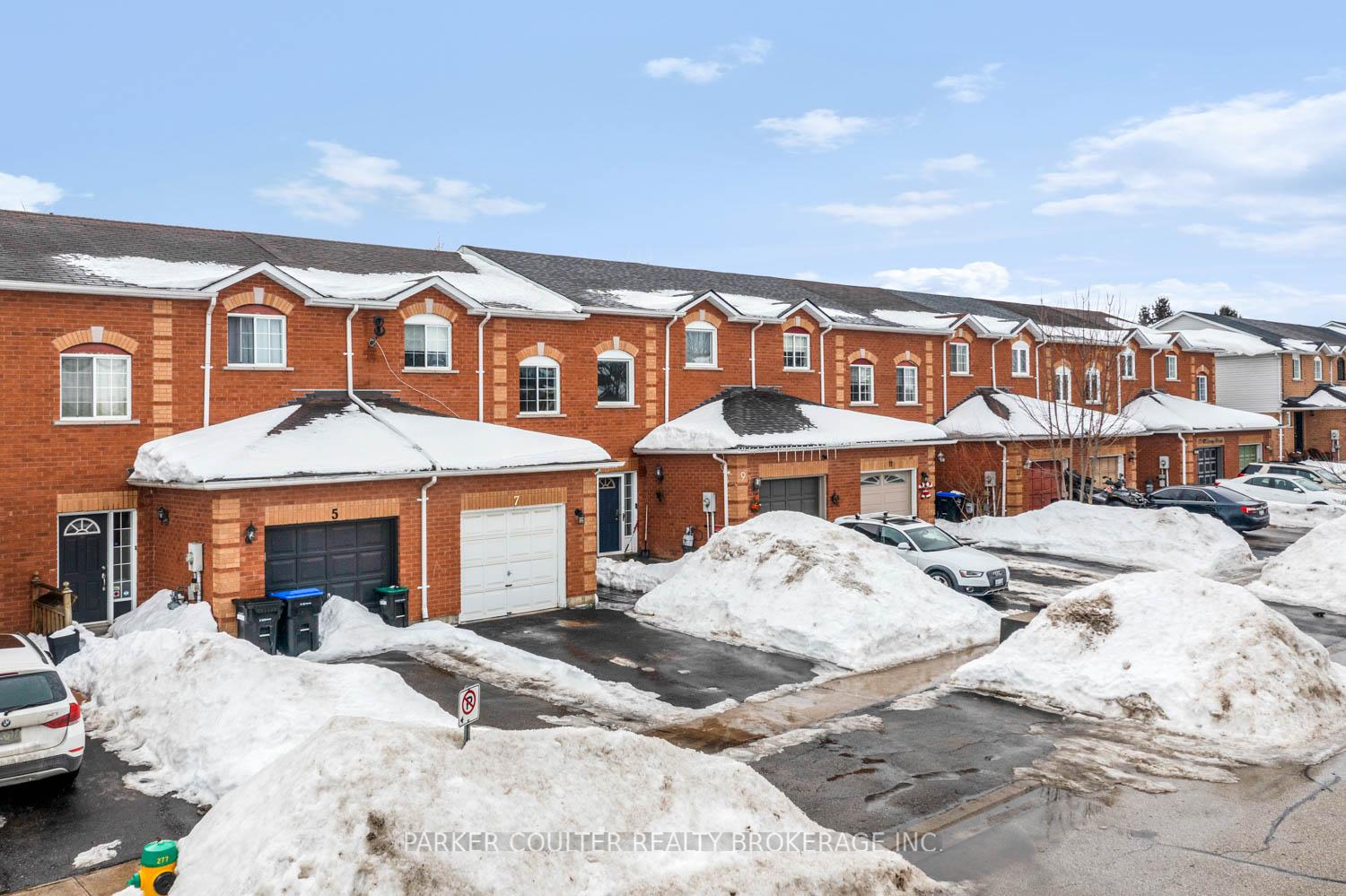 7 O' Leary Court, New Tecumseth, ON L0G 1W0