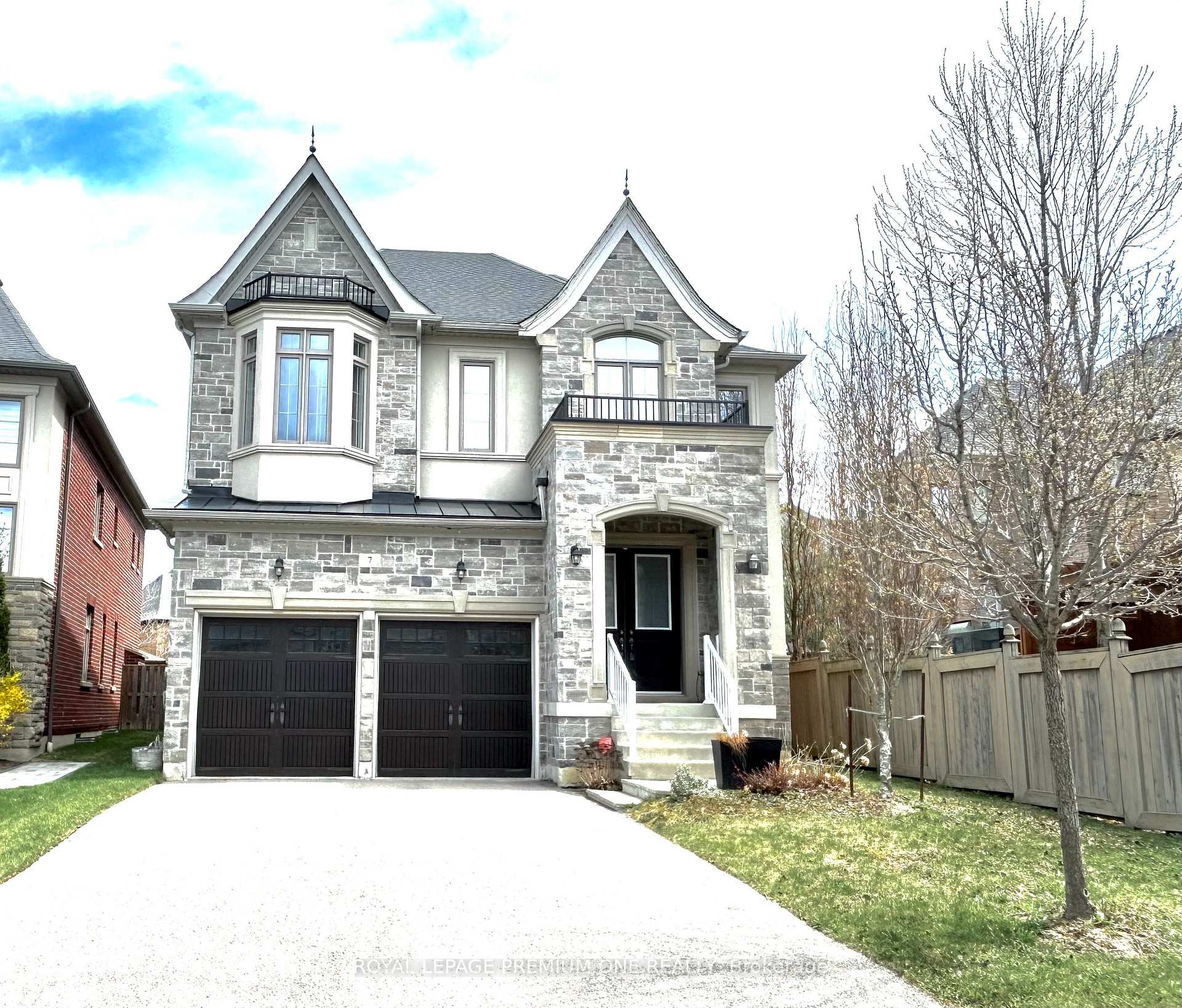 7 Robert Berry Crescent, King, ON L7B 1C9