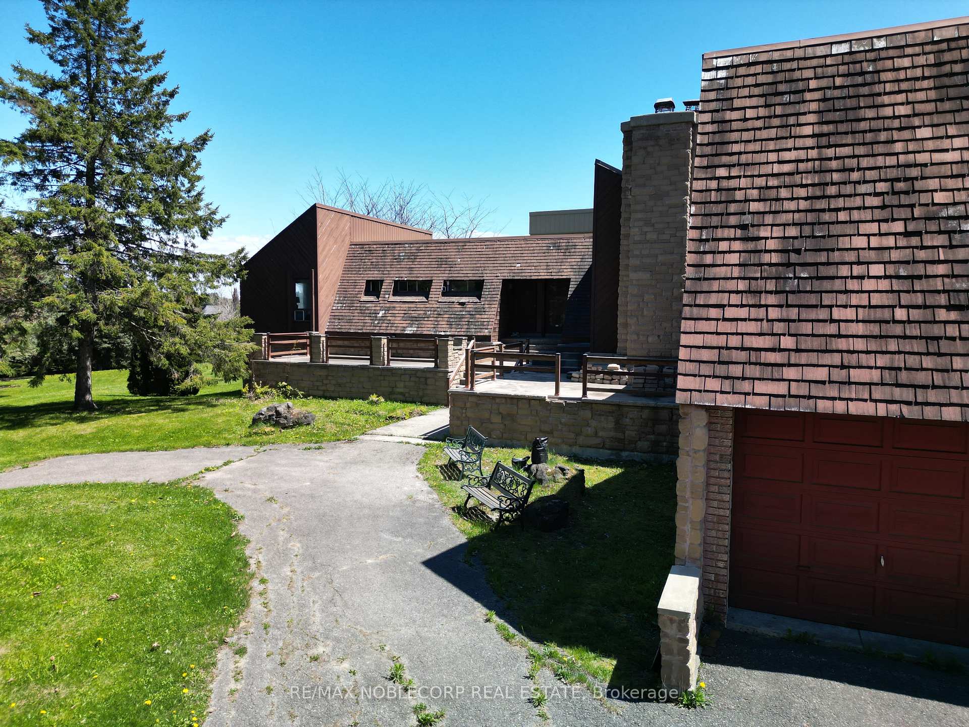 7 Scott Crescent, King, ON L7B 1E4