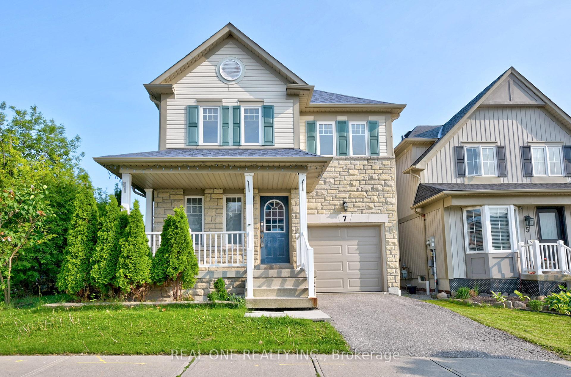 7 Settler's Court, Whitby, ON L1M 2L3