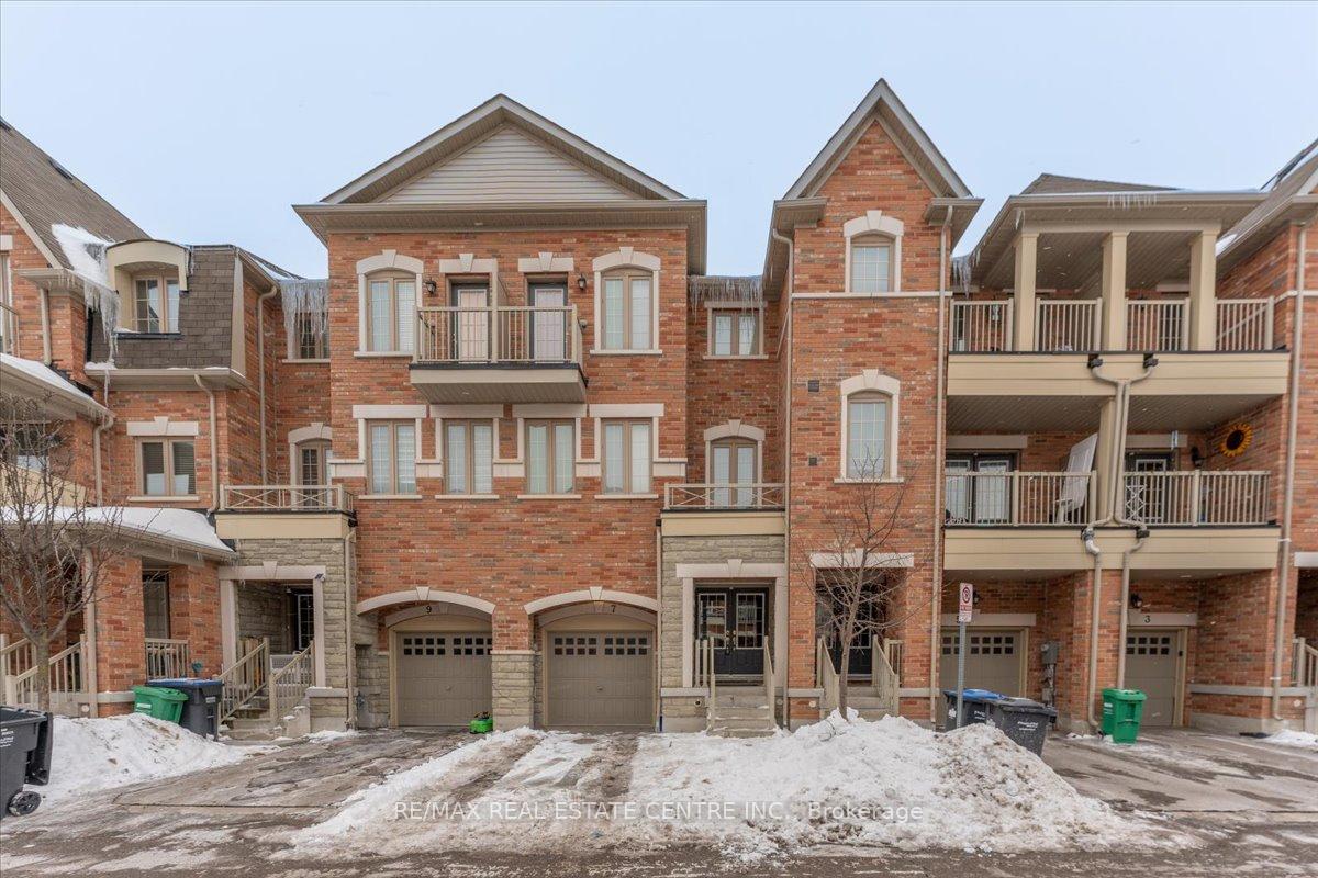 7 Shiff Crescent, Brampton, ON L6Z 0B4