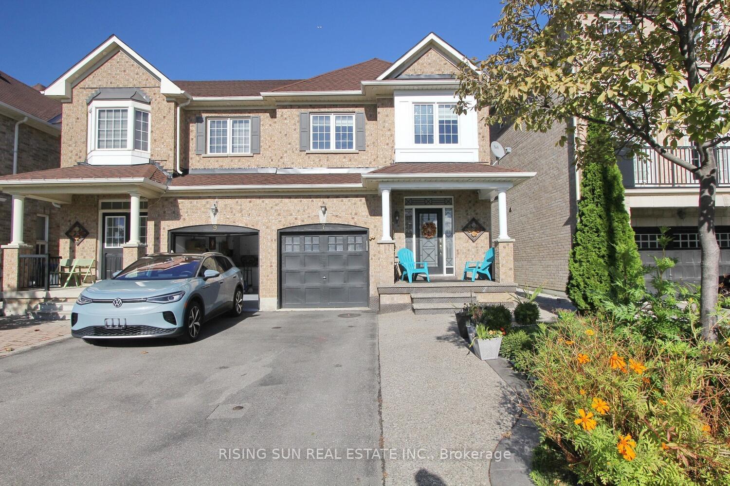 7 Shortreed Grove, Brampton, ON L6R 0R8