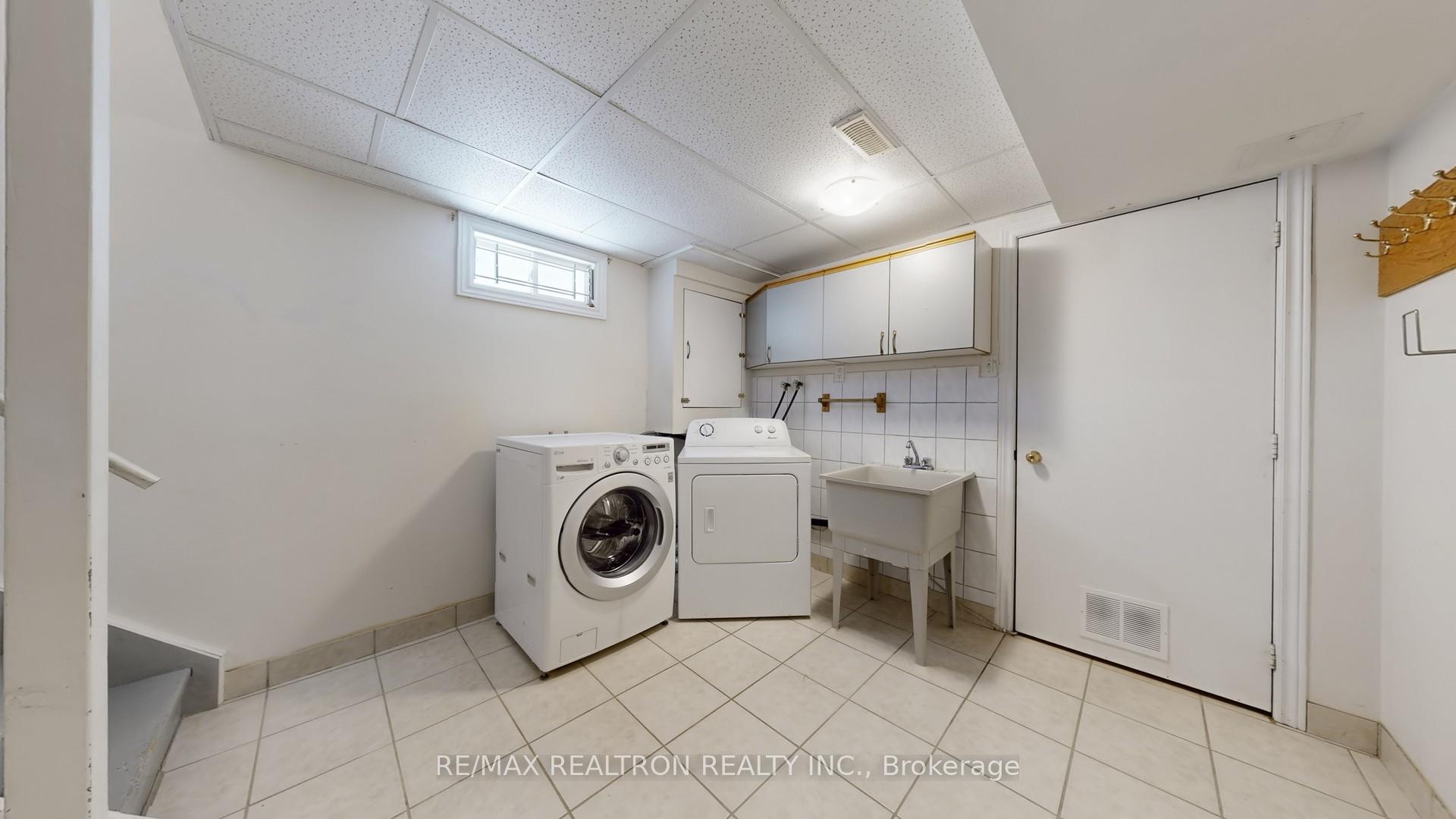 70 Earl Stewart Drive, Aurora, ON L4G 7P4
