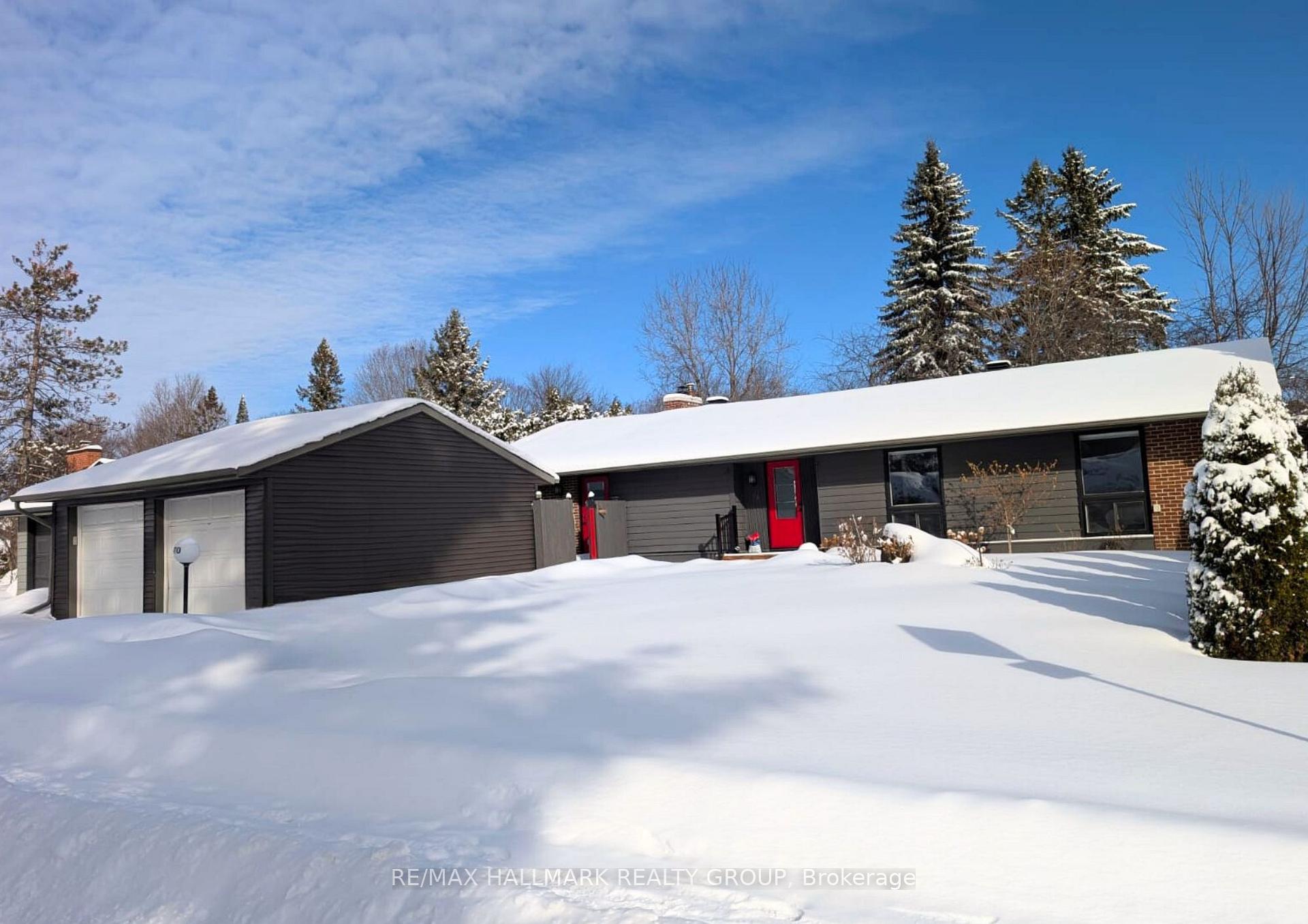 70 Varley Drive, Kanata, ON K2K 1H2