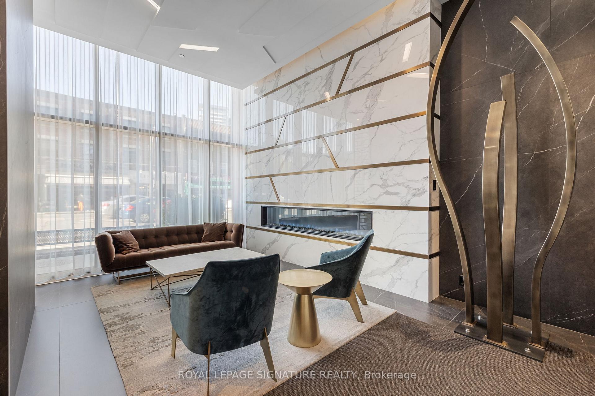 701 - 151 Avenue Road, Toronto, ON M5R 2H7