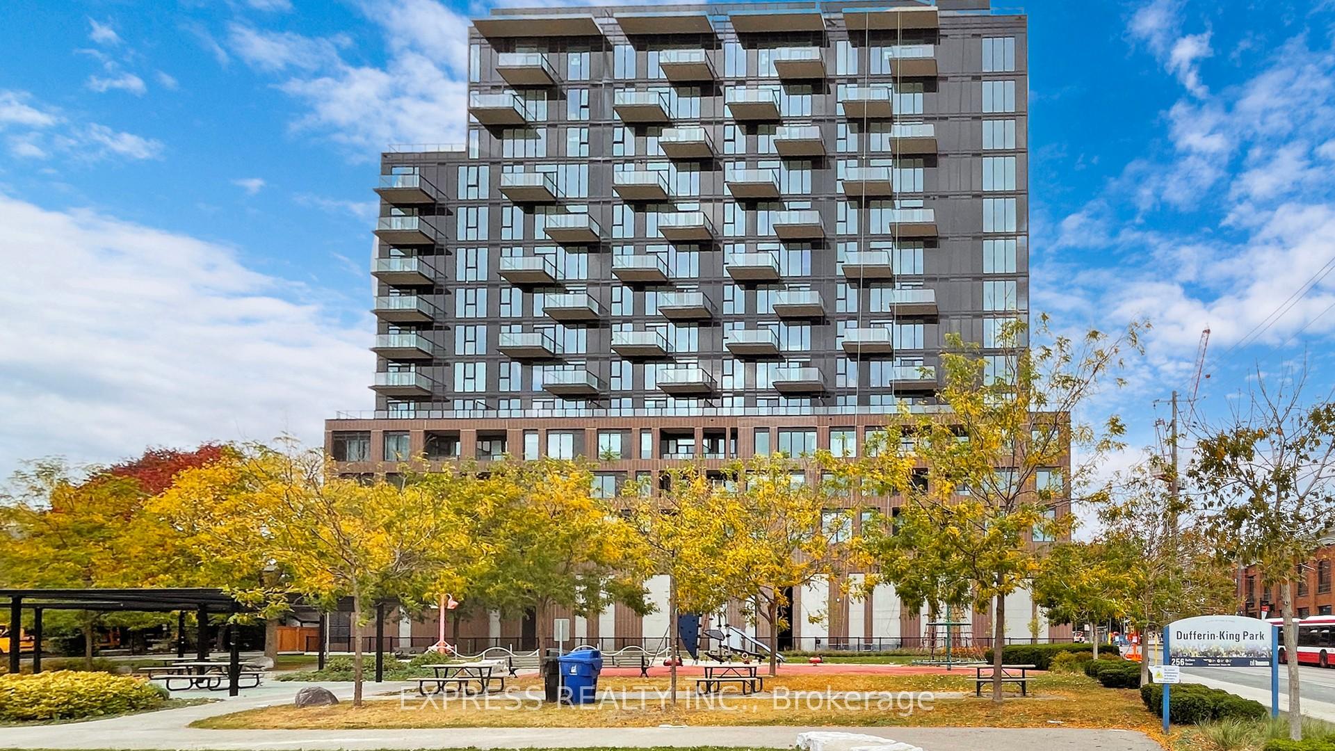 701 - 270 Dufferin Street, Toronto, ON M6K 0H8