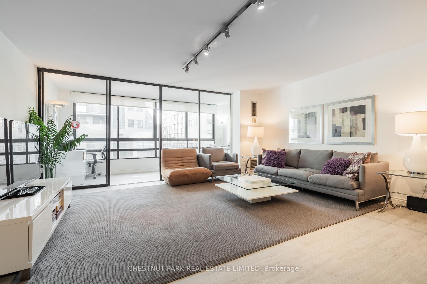 701 - 77 Carlton Street, Toronto, ON M5B 2J7