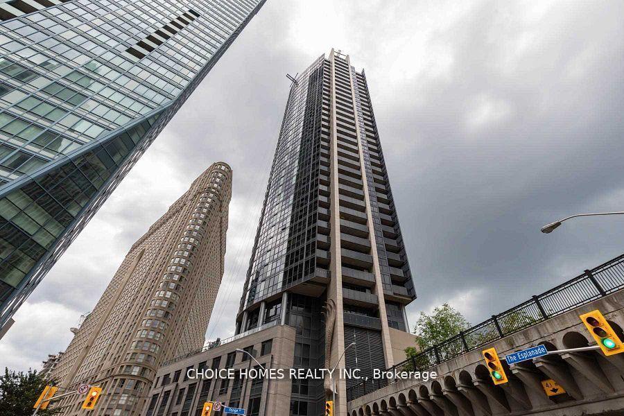 702 - 1 The Esplanade, Toronto, ON M5E 0A8