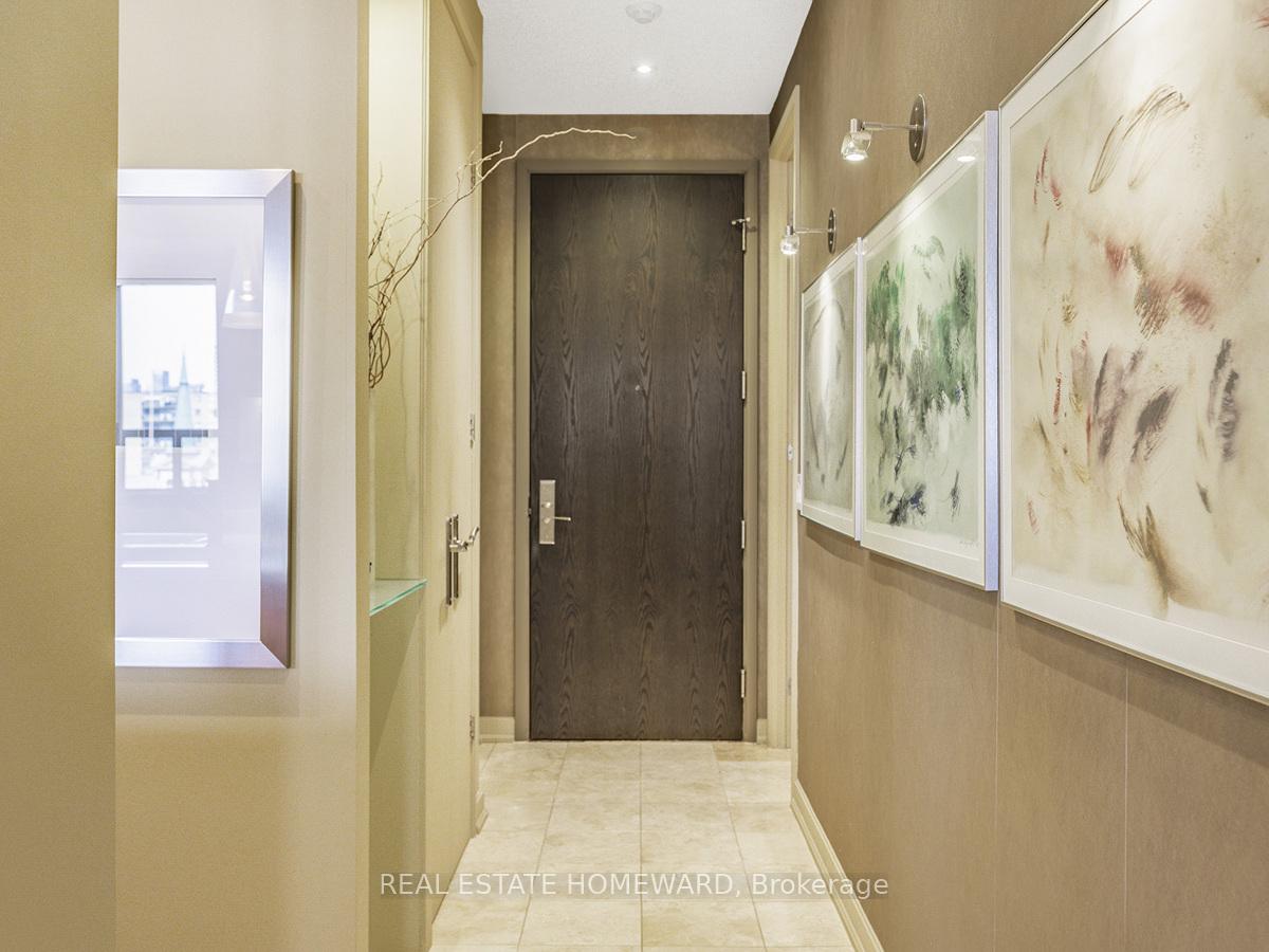 702 - 48 St Clair Avenue W, Toronto, ON M4V 2Z2