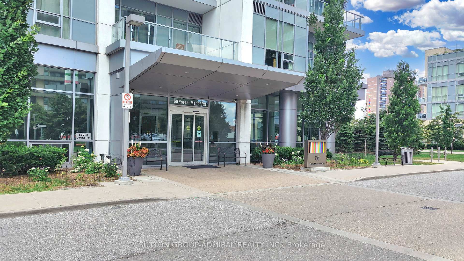 702 - 66 Forest Manor Road, Toronto, ON M2J 0B7