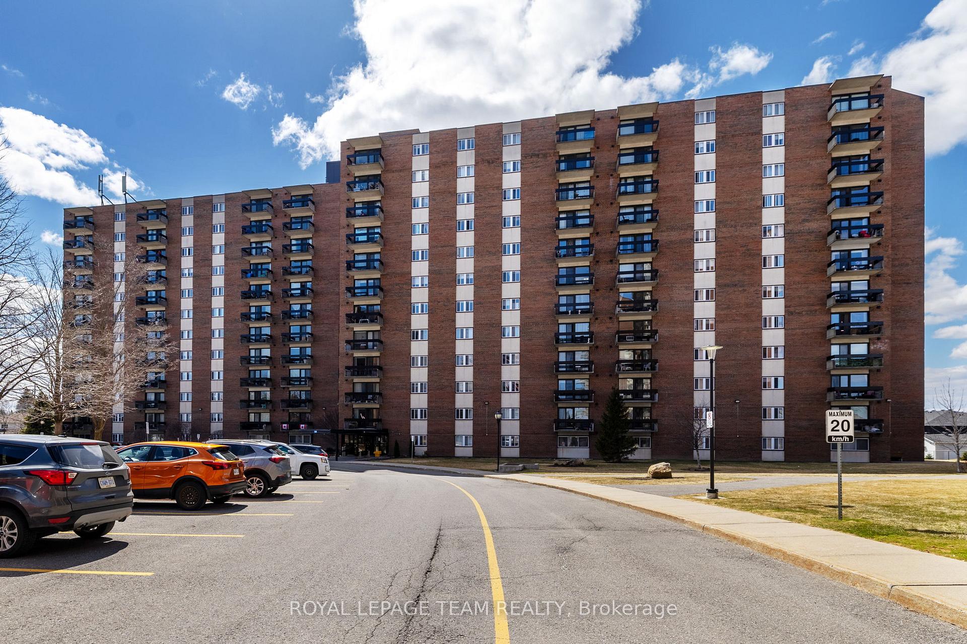 704 - 1505 Baseline Road, Belair Park - Copeland Park and Area, ON K2C 3L4
