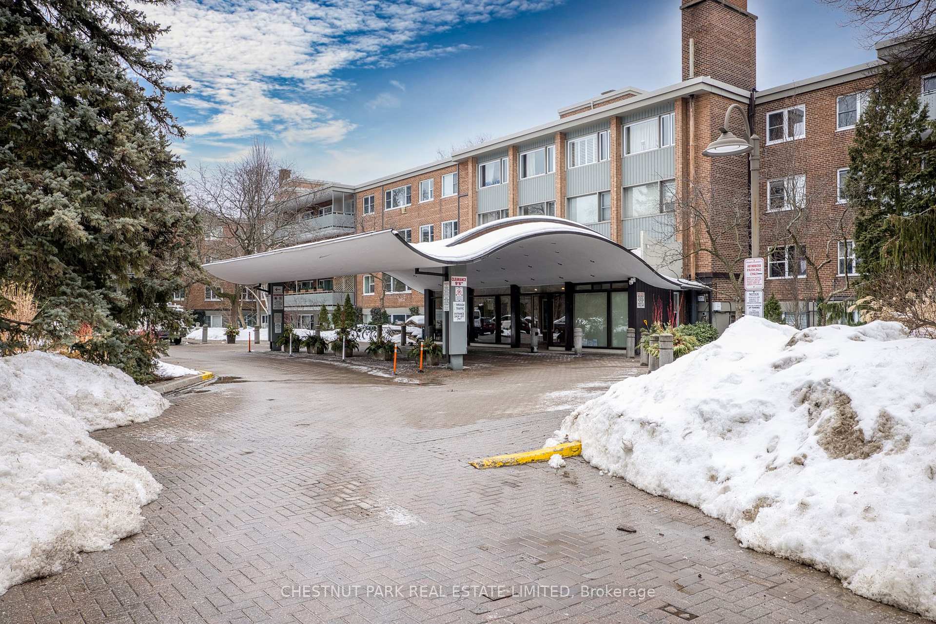 704 - 21 Dale Avenue, Toronto, ON M4W 1K3