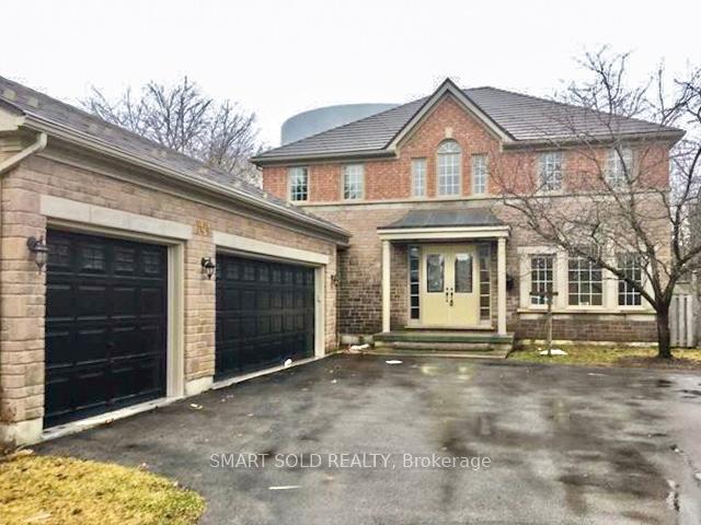 704 Foxcroft Boulevard, Newmarket, ON L3X 1N2