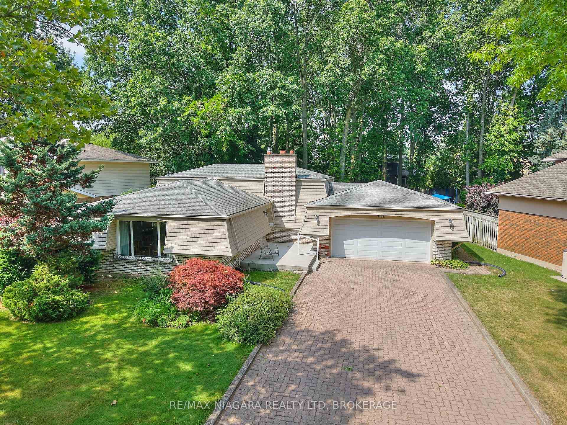 7040 Woodington Road, Niagara Falls, ON L2J 2C3