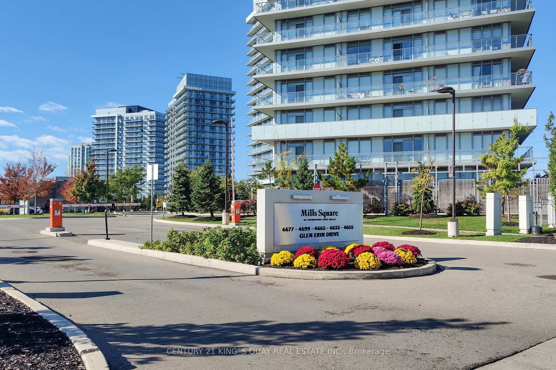 705 - 4677 Glen Erin Drive, Mississauga, ON L5M 2E3