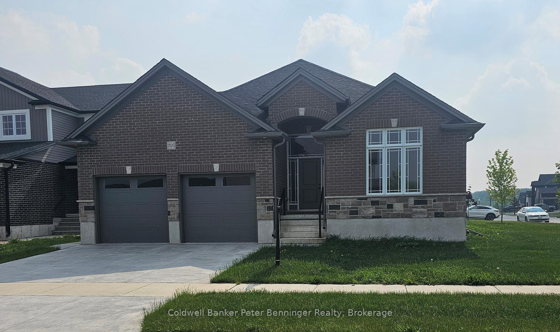 705 Hollinger Drive, North Perth, ON N4W 3V2