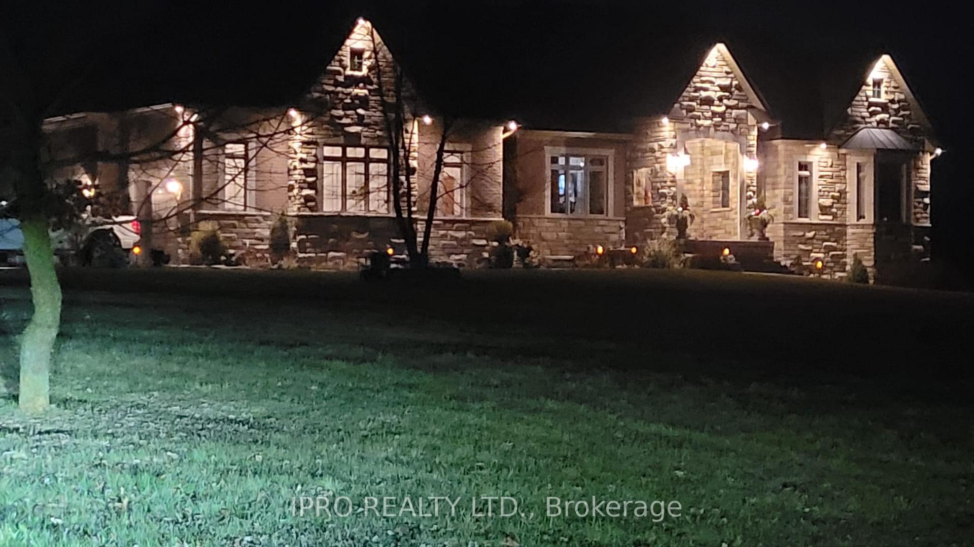 705 Lake Ridge Road S, Whitby, ON L1P 2B8