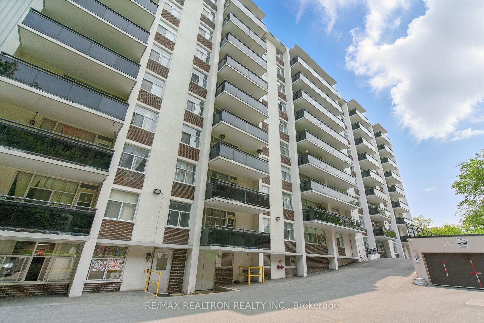 706 - 2245 Eglinton Avenue E, Toronto, ON M1K 2N3