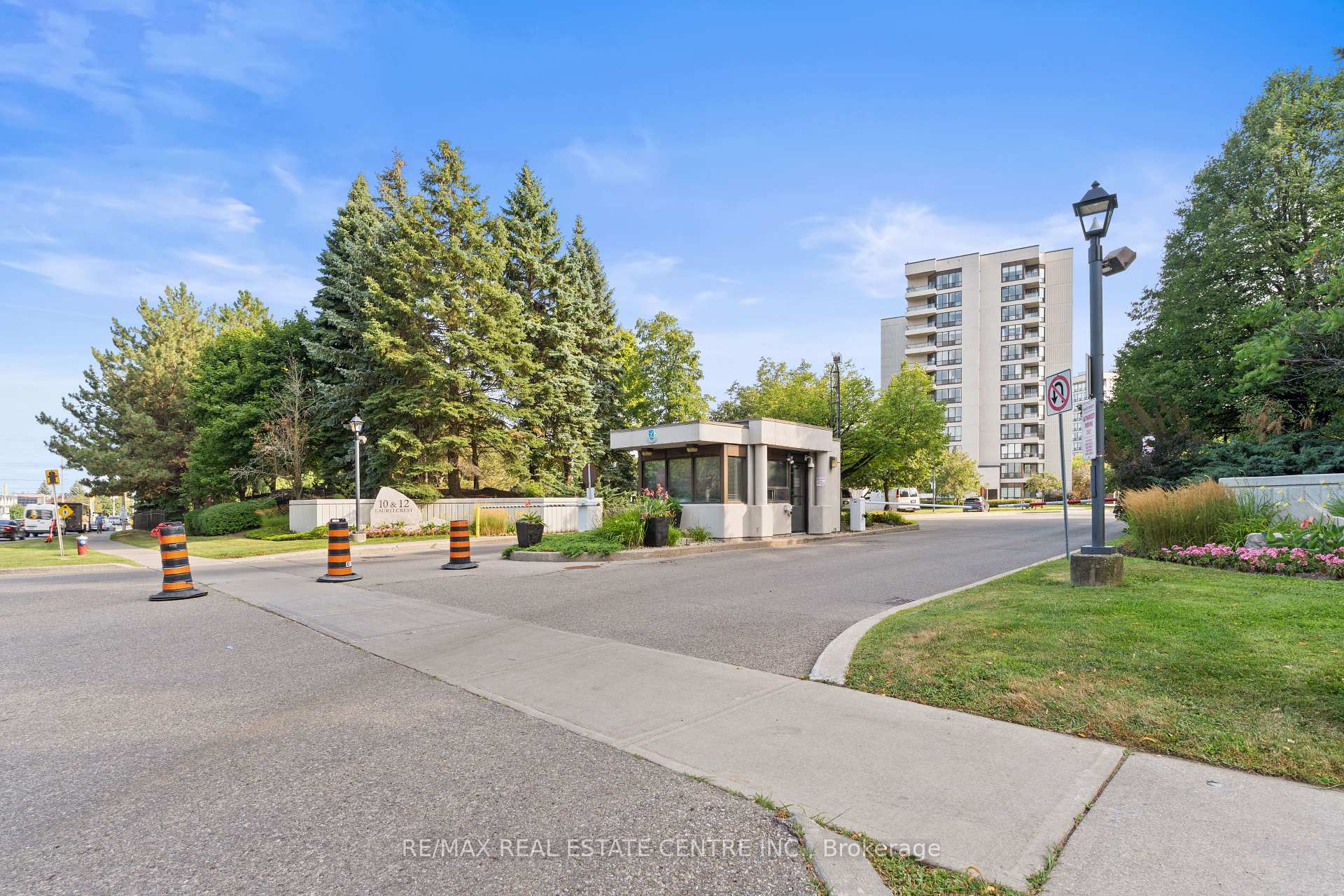 707 - 12 Laurelcrest Street, Brampton, ON L6S 5Y4