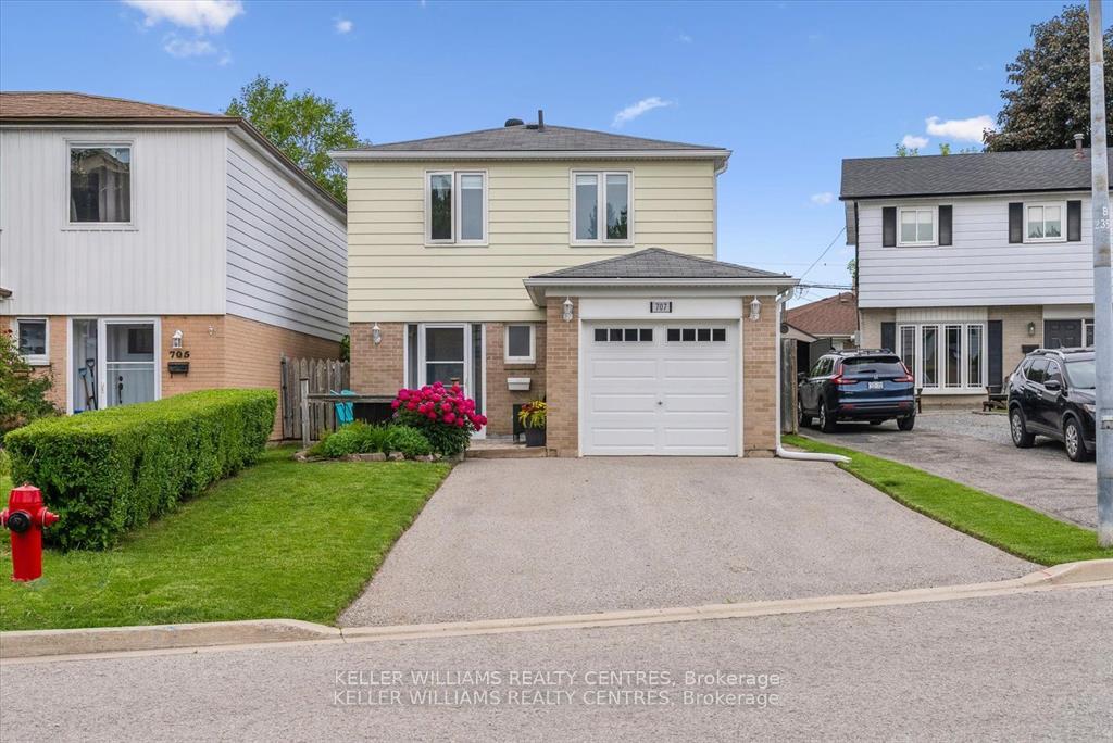 707 Jackson Court, Newmarket, ON L3Y 5A5