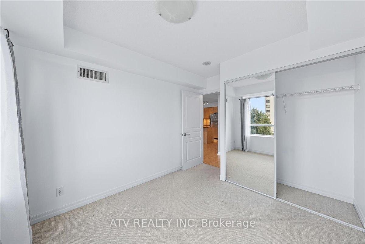 708 - 1403 Royal York Road, Toronto, ON M9P 0A1