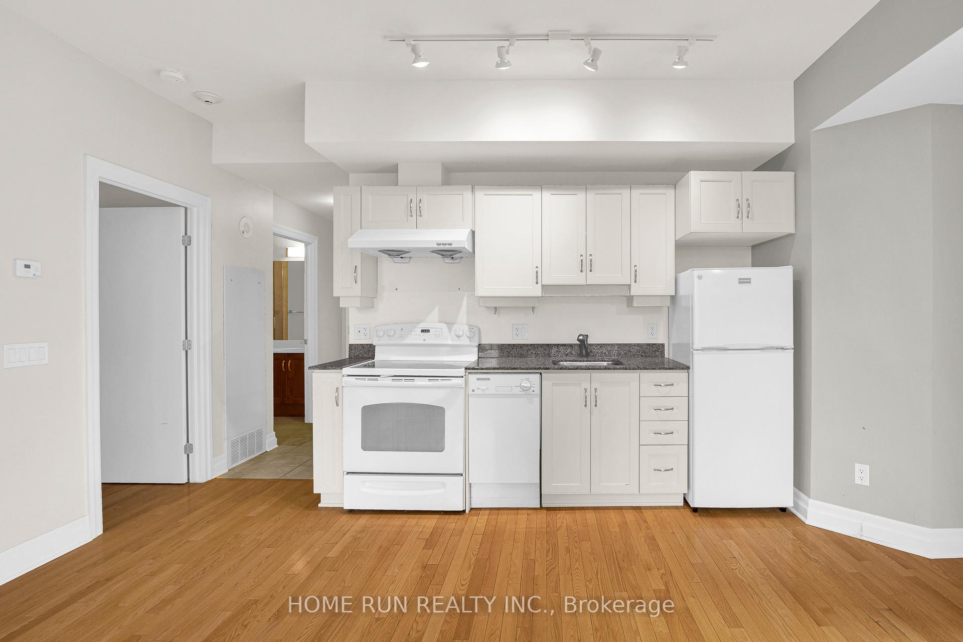 708 - 245 Kent Street, Ottawa Centre, ON K2P 0A5