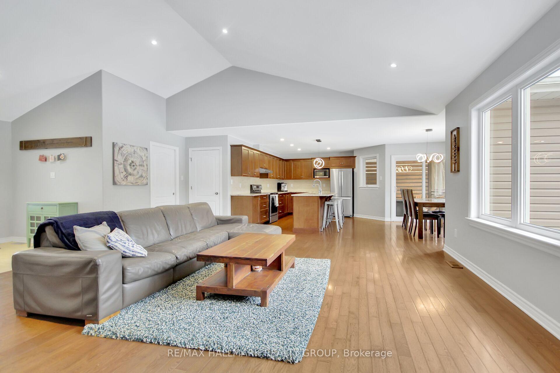 708 Deertail Lane, Carp - Huntley Ward, ON K0A 1L0