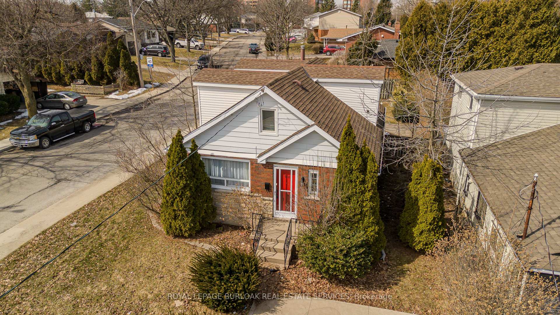 708 West 5th Street, Hamilton, ON L9C 3R2