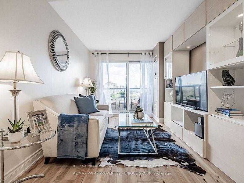 709 - 18 Harding Boulevard, Richmond Hill, ON L4C 0T3