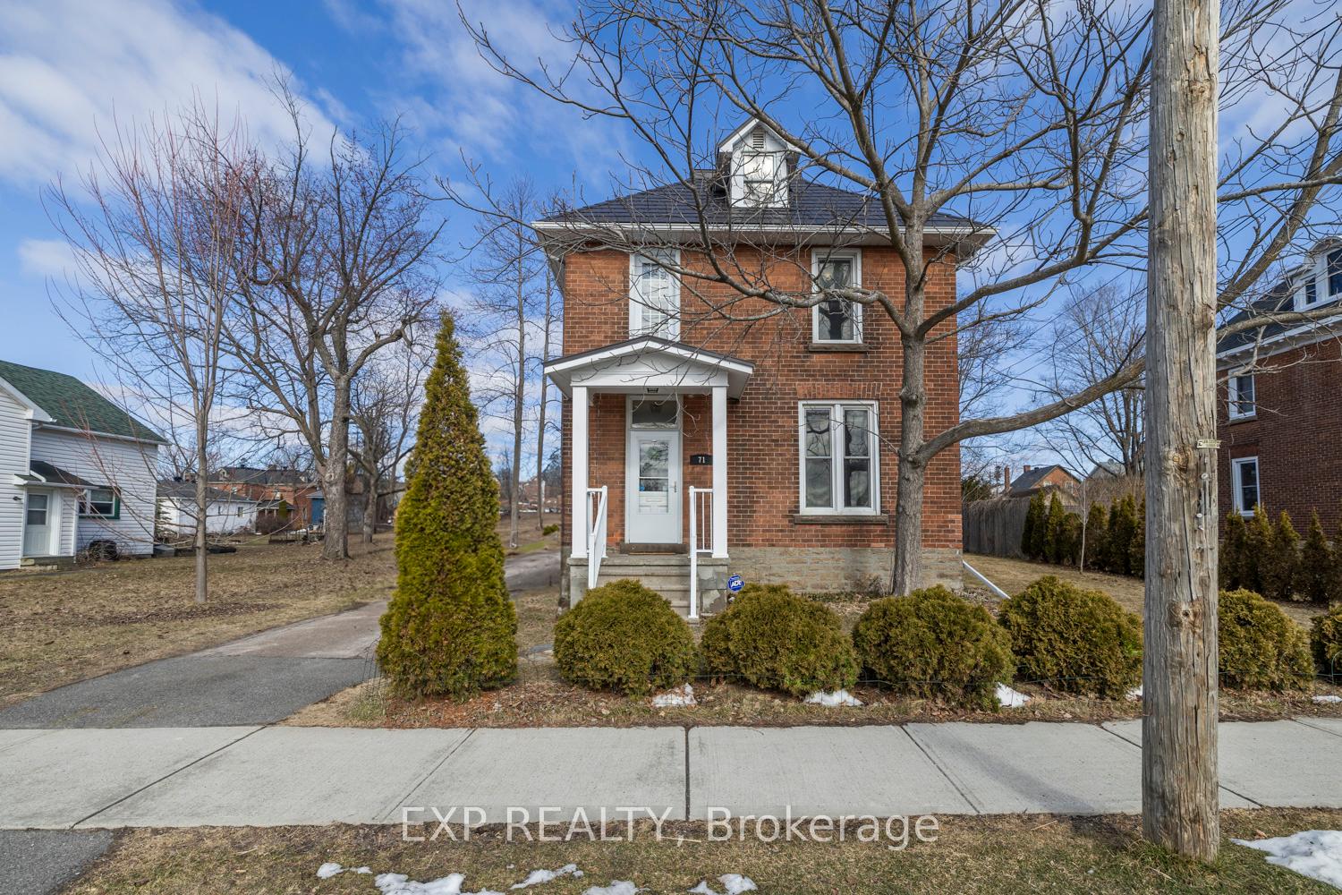 71 High Street, Carleton Place, ON K7C 1W3